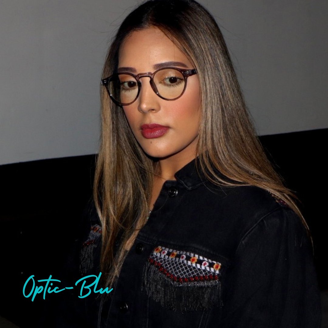 Photochromic Blue Light Glasses: Why they are the perfect pair for wor